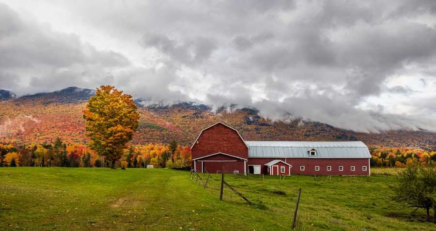 Barns of New England - Jan-Eric Osterlund